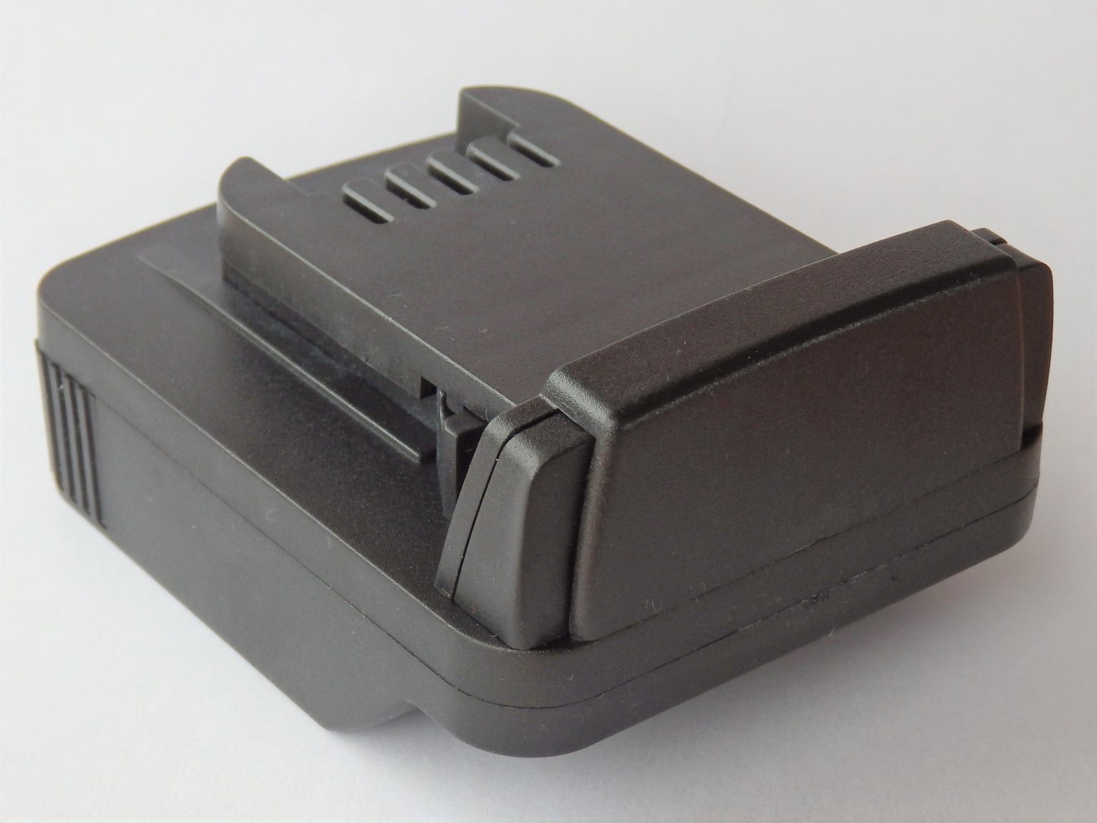 Aku Adapter METABO (CAS) / MILWAUKEE - AkuAdapter